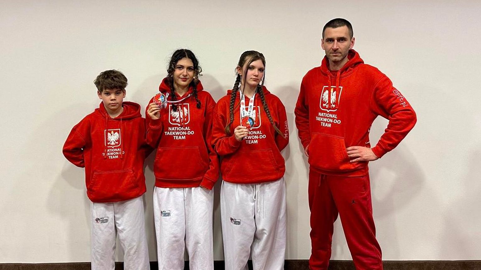 Zawodnicy z Kędzierzyna-Koźla na podium zawodów taekwon-do Flanders Cup